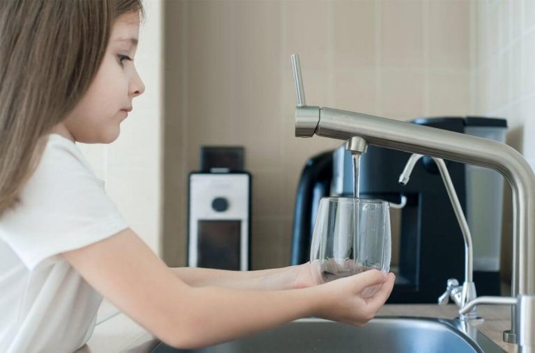Navigating The Differences Between Hard Water VS Soft Water | IVIGA ...